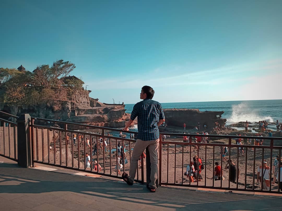 10 Gambar Pantai Tanah Lot Bali, Harga Tiket Masuk Lokasi Wisata ...