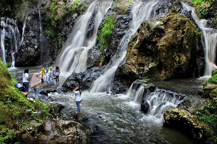 Keindahan Curug Maribaya, Wisata Alam Cantik di Bandung – JejakPiknik.com