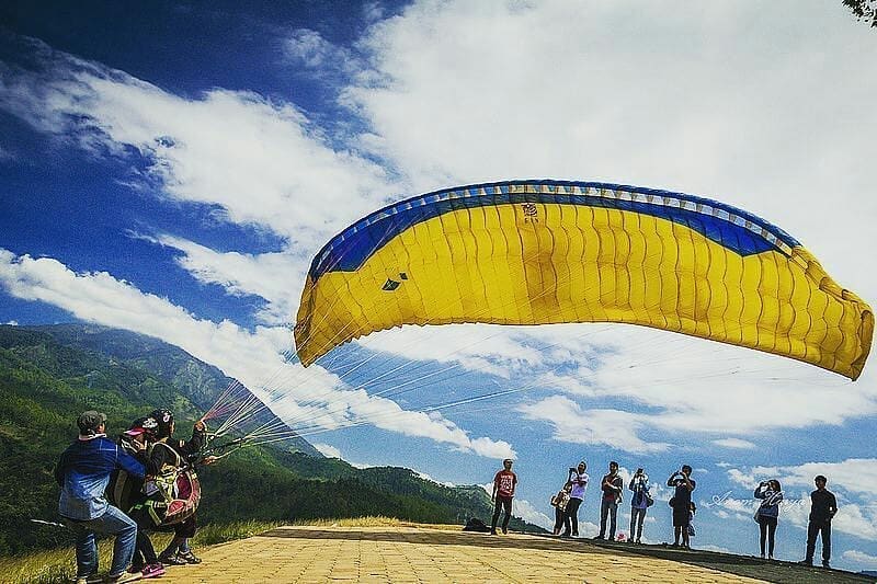 10 Foto Wisata Paralayang di Batu Malang 2022 Harga Biaya Tarif Rute ...