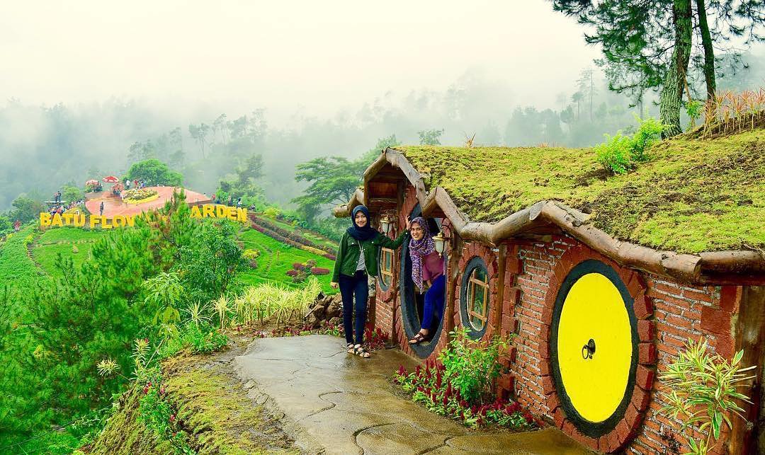 10 Gambar Coban Rais Batu 2023 Harga Tiket Masuk Penginapan Angker ...