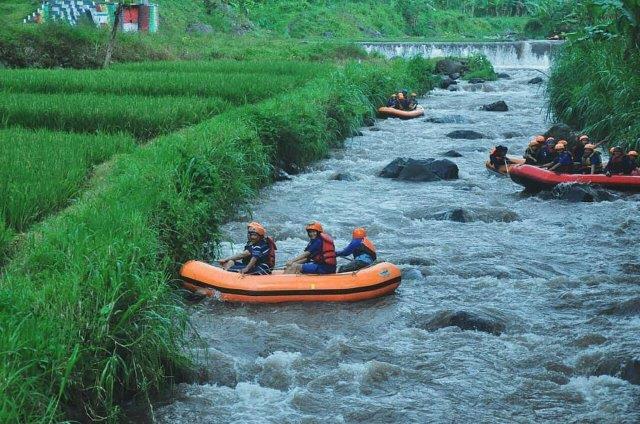 10 Gambar Karo Adventure Banyuwangi, Harga Paket Wisata Arung Jeram ...