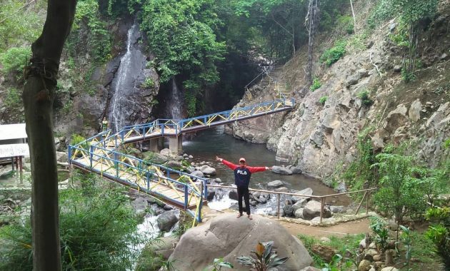 10 Gambar Curug Tonjong Majalengka, Harga Tiket Masuk Rute Akses Menuju ...