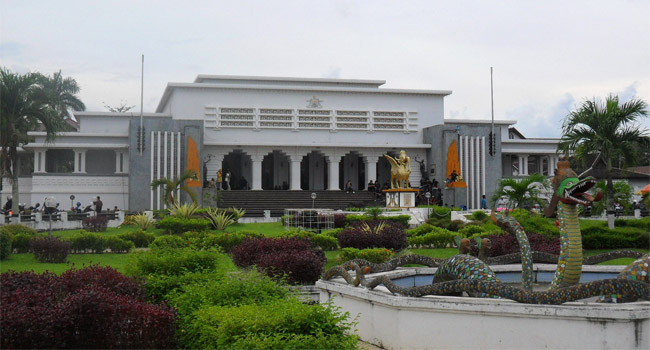 10 Gambar Museum Mulawarman Balikpapan, Sejarah Legenda, Lokasi Alamat ...