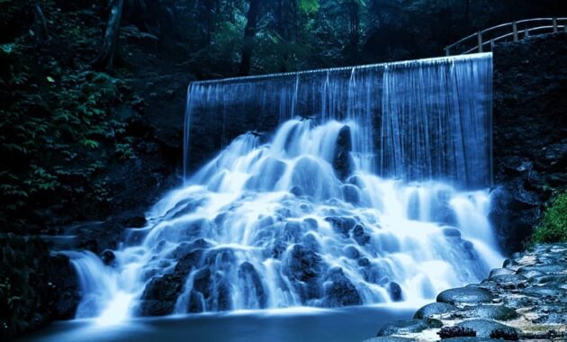 10 Gambar Curug Cipeuteuy Majalengka Harga Tiket Masuk