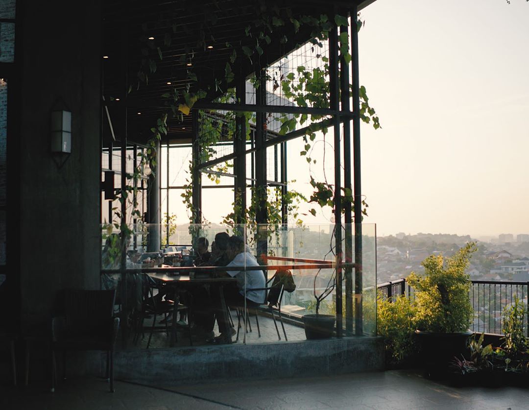 Harga Menu Cafe Eden International Daily Food Semarang, Paket Ultah ...