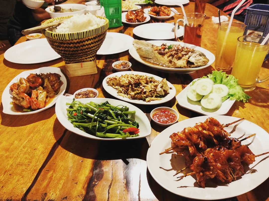 Daftar Menu Rumah Makan Gubug Mang Engking Minggir Godean Sleman Pusat ...