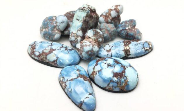 10 Gambar Batu Pirus Termahal di Dunia 2024 Urat Emas Persia