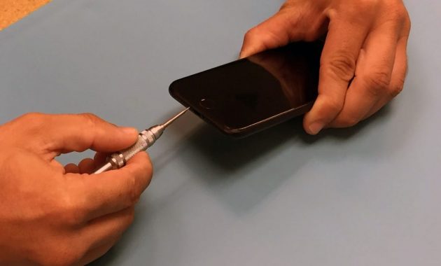 10 Tempat Service iPhone Padang Resmi Bisa Ditunggu